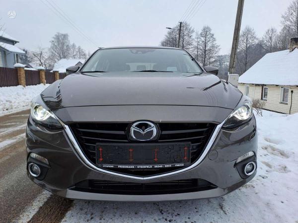 Brown Mazda 3 2014 in Prienai, with an engine capacity of 2.19 L and mileage of 142 thousand km for 7300 €, photo 2 on AUTOMOTO.COM.LV