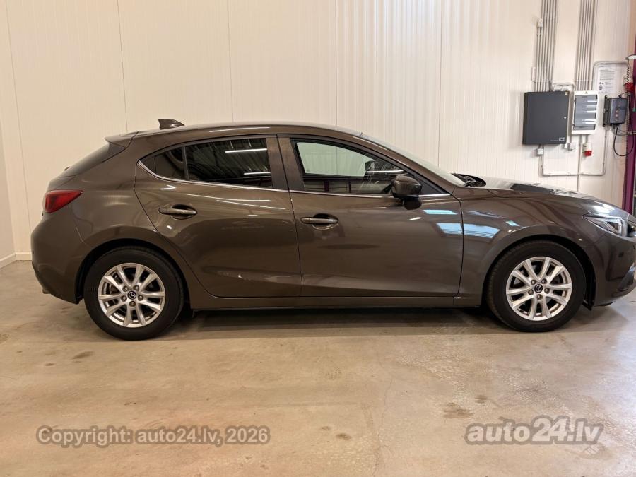 Brown Mazda 3 2014 in Tallinn, with an engine capacity of 2.20 L and mileage of 166 thousand km for 8300 €, photo 5 on AUTOMOTO.COM.LV