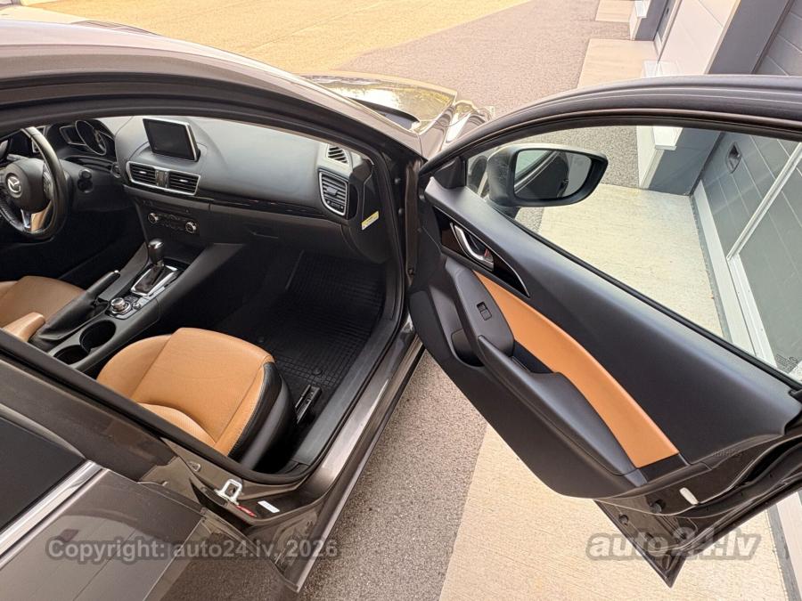 Brown Mazda 3 2014 in Tallinn, with an engine capacity of 2.20 L and mileage of 166 thousand km for 8300 €, photo 14 on AUTOMOTO.COM.LV