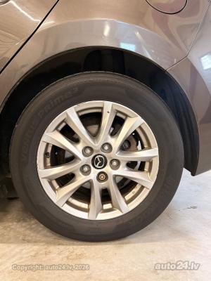 Brown Mazda 3 2014 in Tallinn, with an engine capacity of 2.20 L and mileage of 166 thousand km for 8300 €, photo 19 on AUTOMOTO.COM.LV