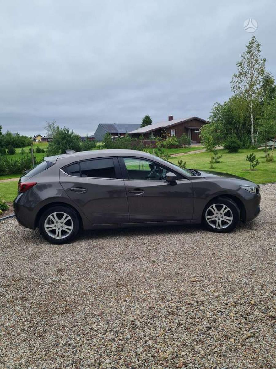 Brown Mazda 3 2015 in Klaipeda, with an engine capacity of 2.19 L and mileage of 246 thousand km for 4500 €, photo 4 on AUTOMOTO.COM.LV