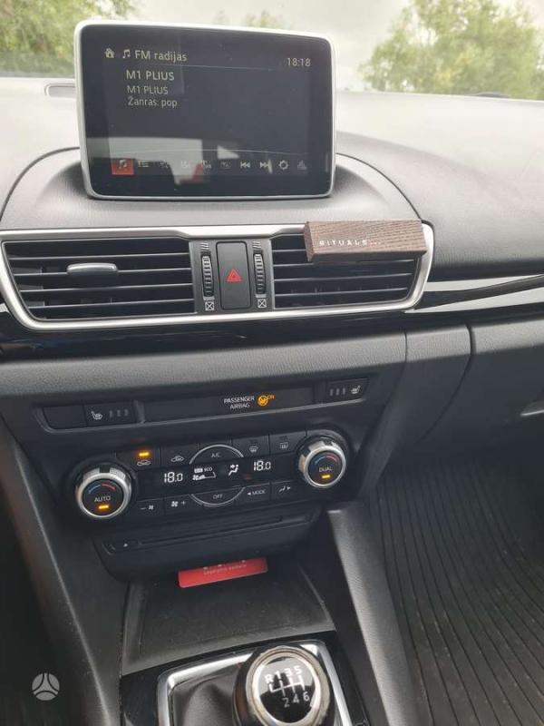 Brown Mazda 3 2015 in Klaipeda, with an engine capacity of 2.19 L and mileage of 246 thousand km for 4500 €, photo 5 on AUTOMOTO.COM.LV