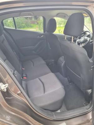 Brown Mazda 3 2015 in Klaipeda, with an engine capacity of 2.19 L and mileage of 246 thousand km for 4500 €, photo 10 on AUTOMOTO.COM.LV