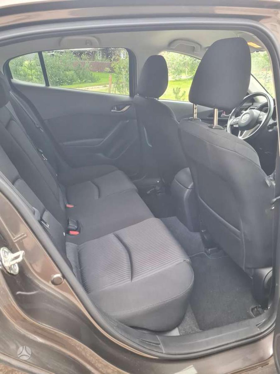 Brown Mazda 3 2015 in Klaipeda, with an engine capacity of 2.19 L and mileage of 246 thousand km for 4500 €, photo 10 on AUTOMOTO.COM.LV