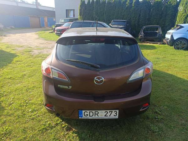 Brūns Mazda 3 2012 Marijampole, ar dzinēja tilpumu 2.00 L un nobraukumu 199 tūkst. km par 3099 €, foto 6 vietnē AUTOMOTO.COM.LV