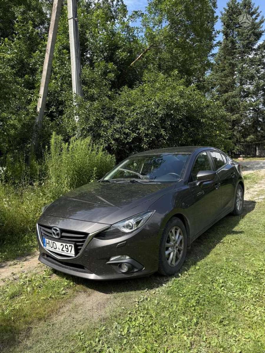 Brown Mazda 3 2015 in Vilnius, with an engine capacity of 2.00 L and mileage of 122 thousand km for 8000 €, photo 1 on AUTOMOTO.COM.LV