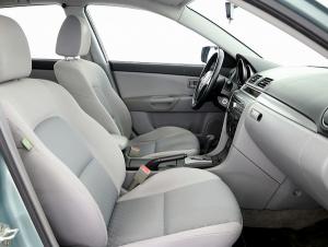 Green Mazda 3 2005 in Tallinn, with an engine capacity of 1.60 L and mileage of 132 thousand km for 699 €, photo 7 on AUTOMOTO.COM.LV