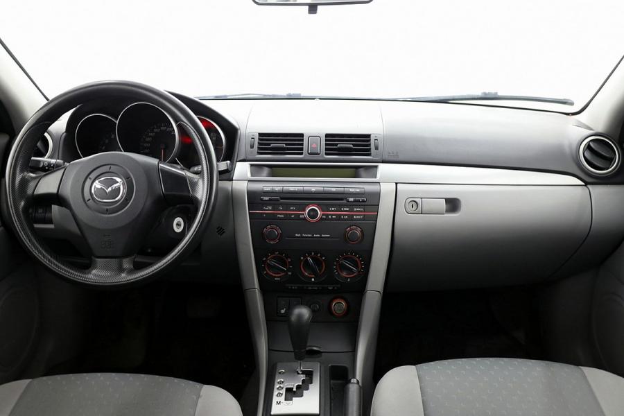 Green Mazda 3 2005 in Tallinn, with an engine capacity of 1.60 L and mileage of 132 thousand km for 699 €, photo 13 on AUTOMOTO.COM.LV