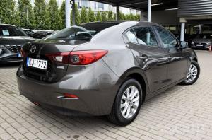 Green Mazda 3 2014 in Riga, with an engine capacity of 1.50 L and mileage of 55 thousand km for 7500 €, photo 4 on AUTOMOTO.COM.LV