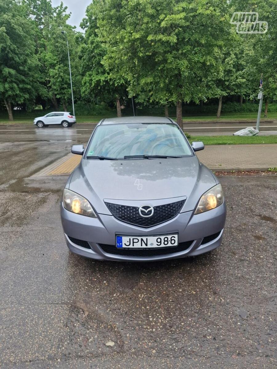 Pelēks Mazda 3 2004 Šauļi, ar dzinēja tilpumu 1.40 L un nobraukumu 290 tūkst. km par 350 €, foto 1 vietnē AUTOMOTO.COM.LV