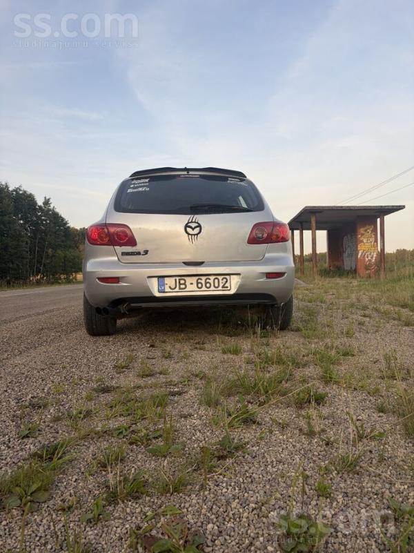 Grey Mazda 3 2004 in Tukums, with an engine capacity of 1.60 L and mileage of 274 thousand km for 1000 €, photo 4 on AUTOMOTO.COM.LV