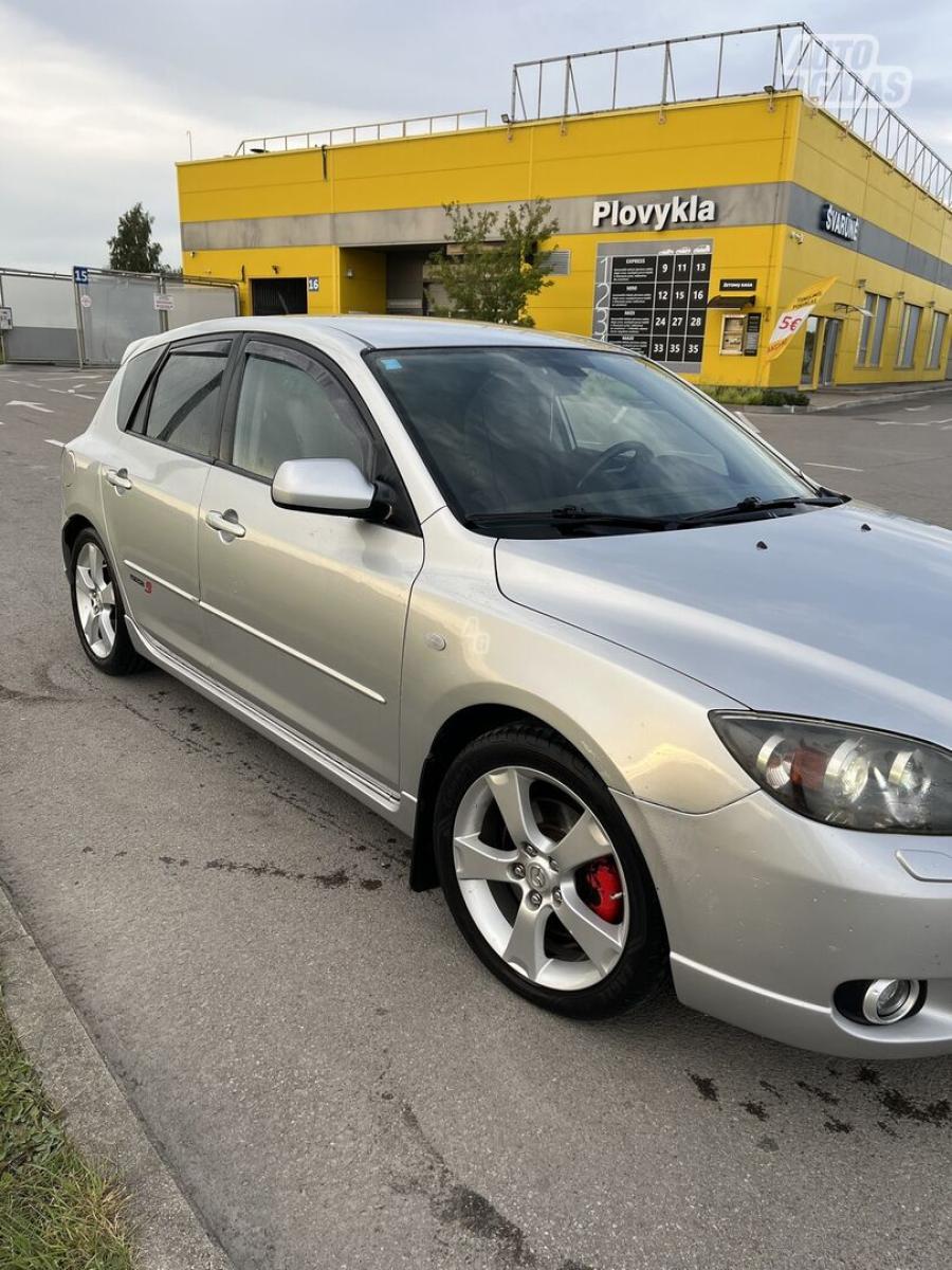 Pelēks Mazda 3 2004 Šauļi, ar dzinēja tilpumu 2.00 L un nobraukumu 307 tūkst. km par 1000 €, foto 1 vietnē AUTOMOTO.COM.LV