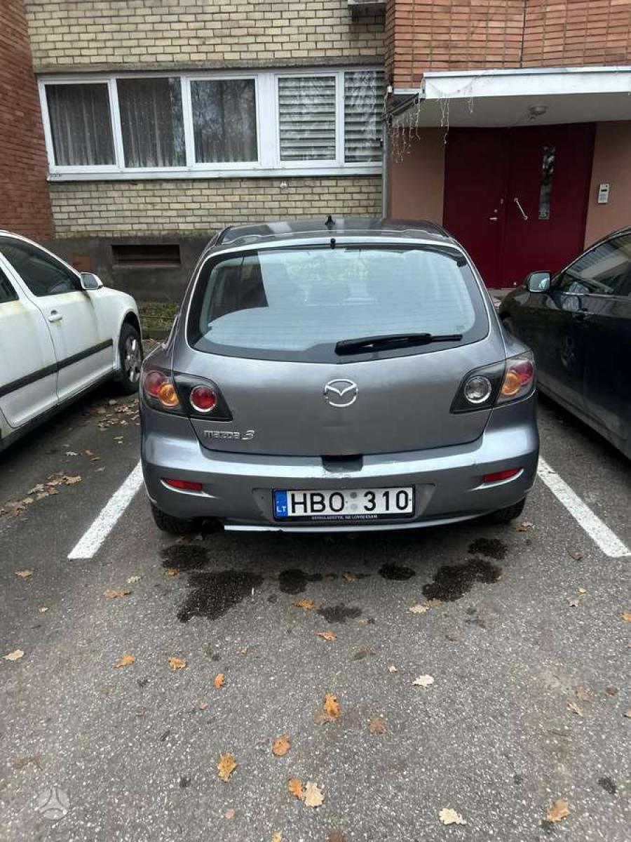 Grey Mazda 3 2005 in Kaunas, with an engine capacity of 1.60 L and mileage of 267 thousand km for 500 €, photo 2 on AUTOMOTO.COM.LV