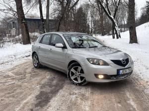 Pelēks Mazda 3 2006 Viļņa, ar dzinēja tilpumu 1.56 L un nobraukumu 299 tūkst. km par 780 €, foto  vietnē AUTOMOTO.COM.LV