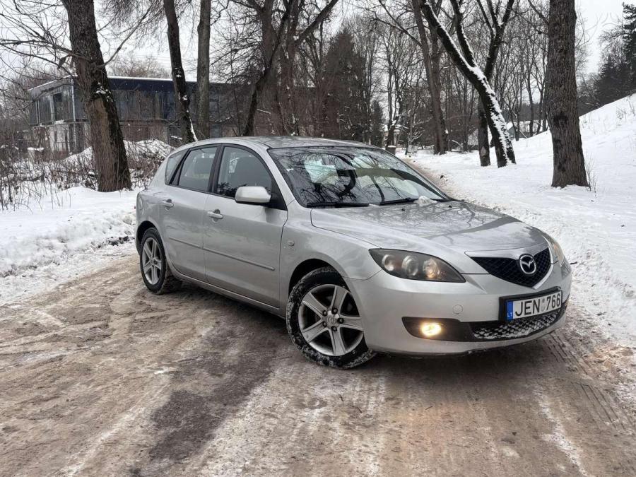 Grey Mazda 3 2006 in Vilnius, with an engine capacity of 1.56 L and mileage of 299 thousand km for 780 €, photo 1 on AUTOMOTO.COM.LV