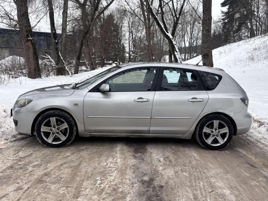 Grey Mazda 3 2006 in Vilnius, with an engine capacity of 1.56 L and mileage of 299 thousand km for 780 €, photo 3 on AUTOMOTO.COM.LV