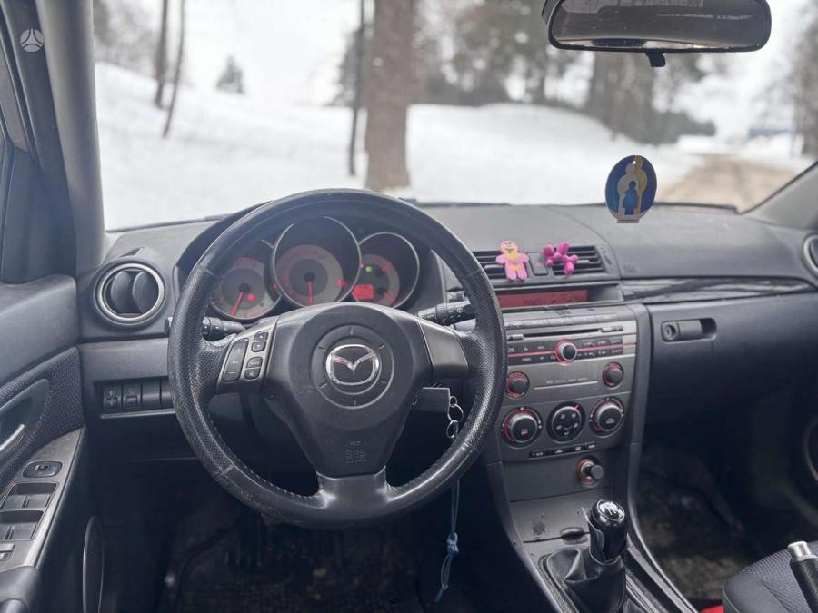 Grey Mazda 3 2006 in Vilnius, with an engine capacity of 1.56 L and mileage of 299 thousand km for 780 €, photo 9 on AUTOMOTO.COM.LV