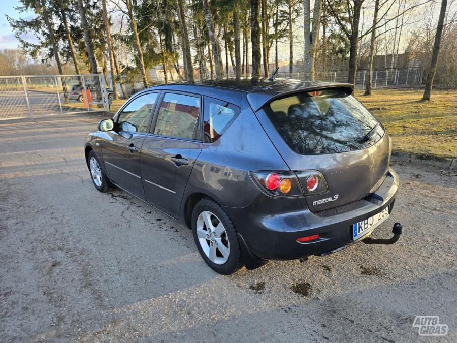 Grey Mazda 3 2006 in Radviliskis, with an engine capacity of 1.60 L and mileage of 321 thousand km for 1390 €, photo 3 on AUTOMOTO.COM.LV