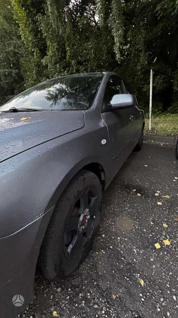 Mazda 3 2006 Viļņa vietnē Pelēks Mazda 3 2006 Viļņa, ar dzinēja tilpumu 1.60 L un nobraukumu 282 tūkst. km par 600 €, foto 6 vietnē AUTOMOTO.COM.LV