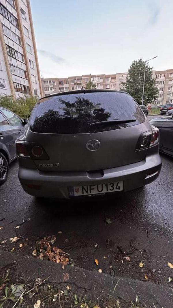 Mazda 3 2006 Viļņa vietnē Pelēks Mazda 3 2006 Viļņa, ar dzinēja tilpumu 1.60 L un nobraukumu 282 tūkst. km par 600 €, foto 7 vietnē AUTOMOTO.COM.LV