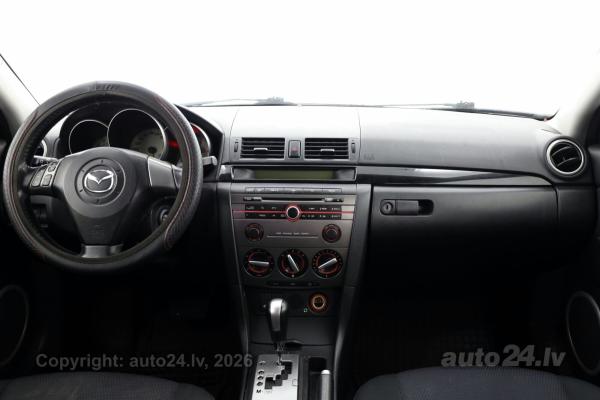 Pelēks Mazda 3 2006 Tallina, ar dzinēja tilpumu 1.60 L un nobraukumu 177 tūkst. km par 999 €, foto 6 vietnē AUTOMOTO.COM.LV