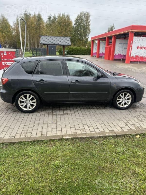 Grey Mazda 3 2006 in Jelgava, with an engine capacity of 1.60 L and mileage of 166 thousand km for 1050 €, photo 6 on AUTOMOTO.COM.LV