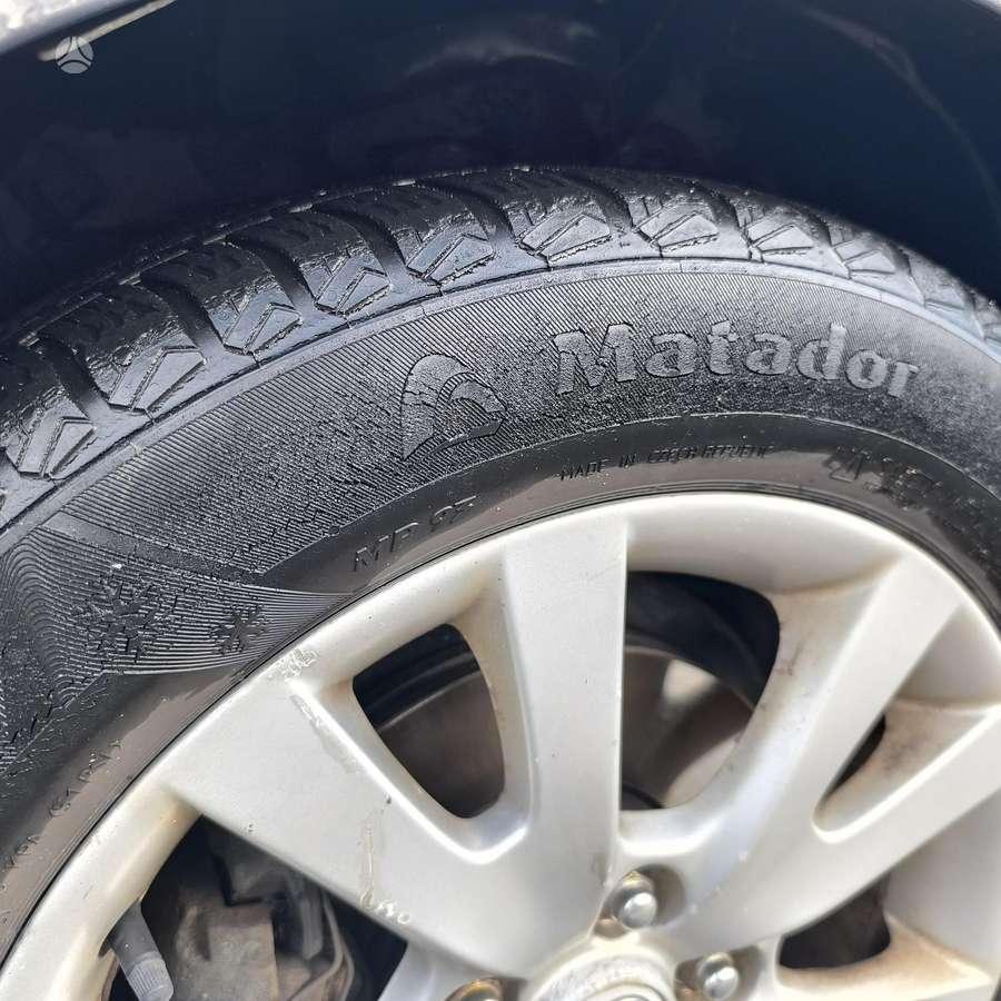 Pelēks Mazda 3 2007 Viļņa, ar dzinēja tilpumu 1.60 L un nobraukumu 168 tūkst. km par 1800 €, foto 18 vietnē AUTOMOTO.COM.LV