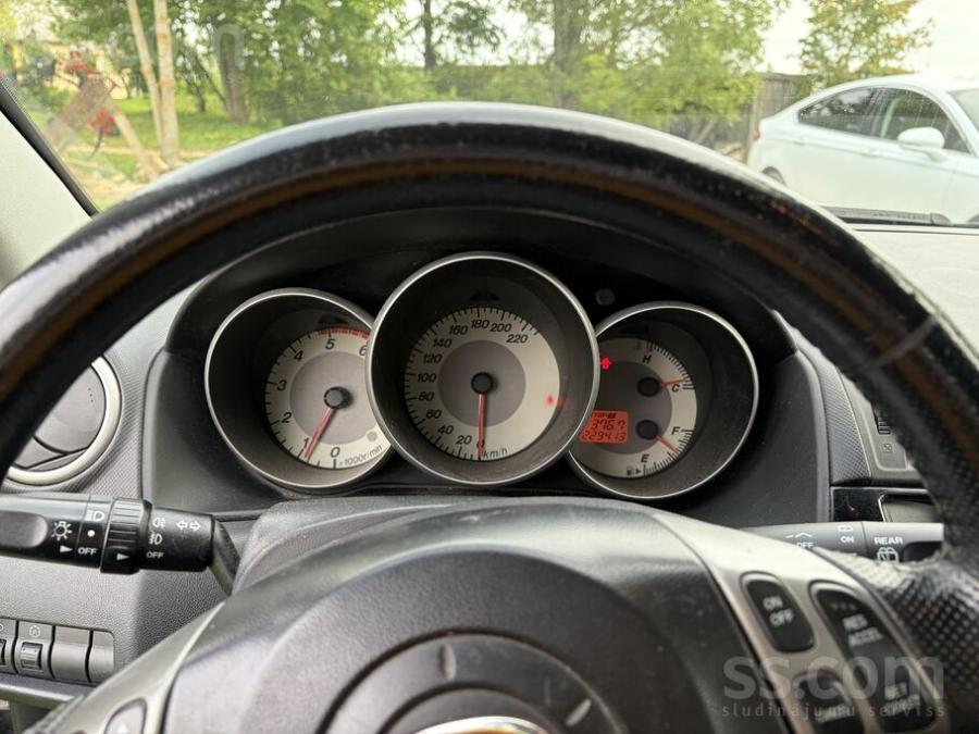 Grey Mazda 3 2007 in Rezekne, with an engine capacity of 1.60 L and mileage of 229 thousand km for 750 €, photo 8 on AUTOMOTO.COM.LV