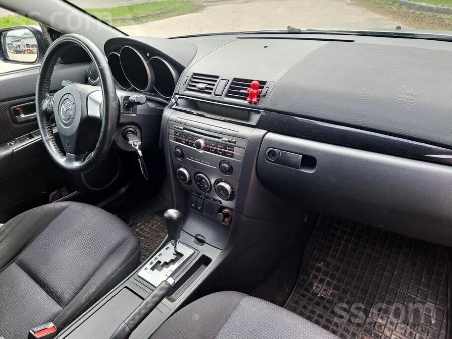 Grey Mazda 3 2008 in Jekabpils, with an engine capacity of 1.60 L and mileage of 264 thousand km for 1590 €, photo 12 on AUTOMOTO.COM.LV