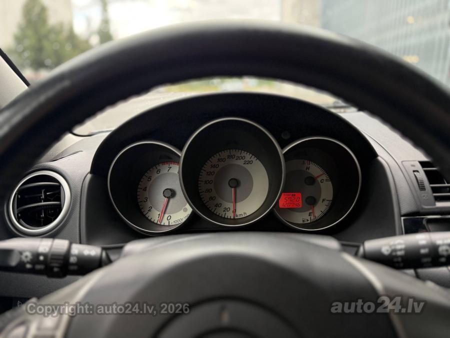 Pelēks Mazda 3 2008 Tallina, ar dzinēja tilpumu 1.60 L un nobraukumu 120 tūkst. km par 749 €, foto 16 vietnē AUTOMOTO.COM.LV