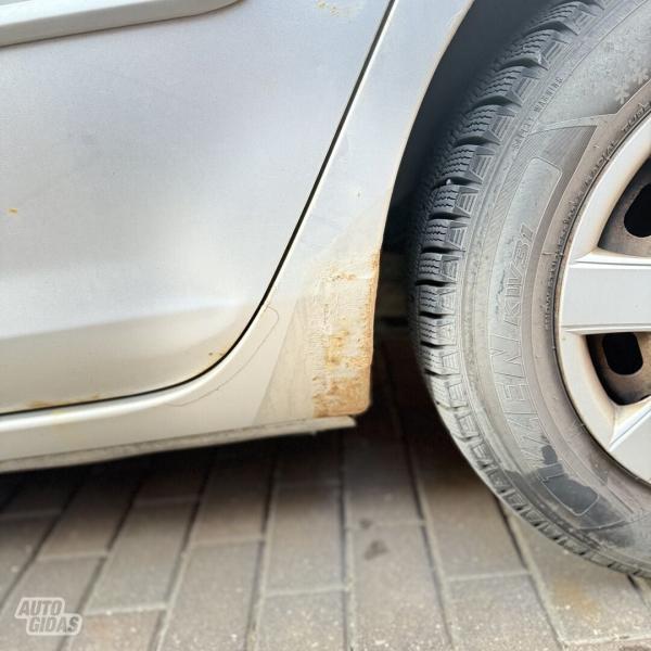 Pelēks Mazda 3 2008 Viļņa, ar dzinēja tilpumu 1.60 L un nobraukumu 119 tūkst. km par 1600 €, foto 9 vietnē AUTOMOTO.COM.LV