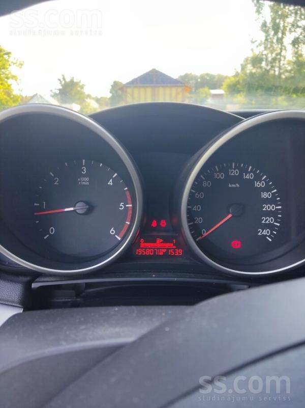 Серый Мазда 3 2009 в Рига, объемом двигателя 2.20 л и пробегом 196 тыс. км за 2650 €, фото 7 на AUTOMOTO.COM.LV