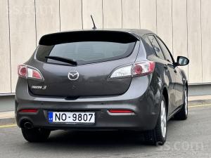 Pelēks Mazda 3 2009 Rīga, ar dzinēja tilpumu 1.60 L un nobraukumu 179 tūkst. km par 1750 €, foto 4 vietnē AUTOMOTO.COM.LV