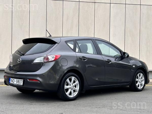 Pelēks Mazda 3 2009 Rīga, ar dzinēja tilpumu 1.60 L un nobraukumu 179 tūkst. km par 1750 €, foto 4 vietnē AUTOMOTO.COM.LV