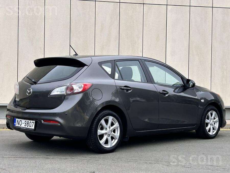 Pelēks Mazda 3 2009 Rīga, ar dzinēja tilpumu 1.60 L un nobraukumu 179 tūkst. km par 1750 €, foto 5 vietnē AUTOMOTO.COM.LV