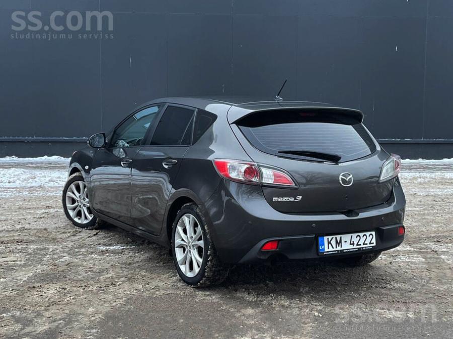 Pelēks Mazda 3 2010 Rīga, ar dzinēja tilpumu 1.60 L un nobraukumu 270 tūkst. km par 3250 €, foto 3 vietnē AUTOMOTO.COM.LV