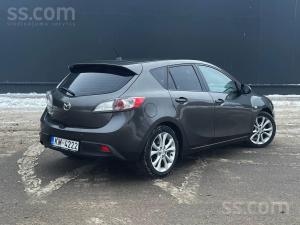 Pelēks Mazda 3 2010 Rīga, ar dzinēja tilpumu 1.60 L un nobraukumu 270 tūkst. km par 3250 €, foto 4 vietnē AUTOMOTO.COM.LV