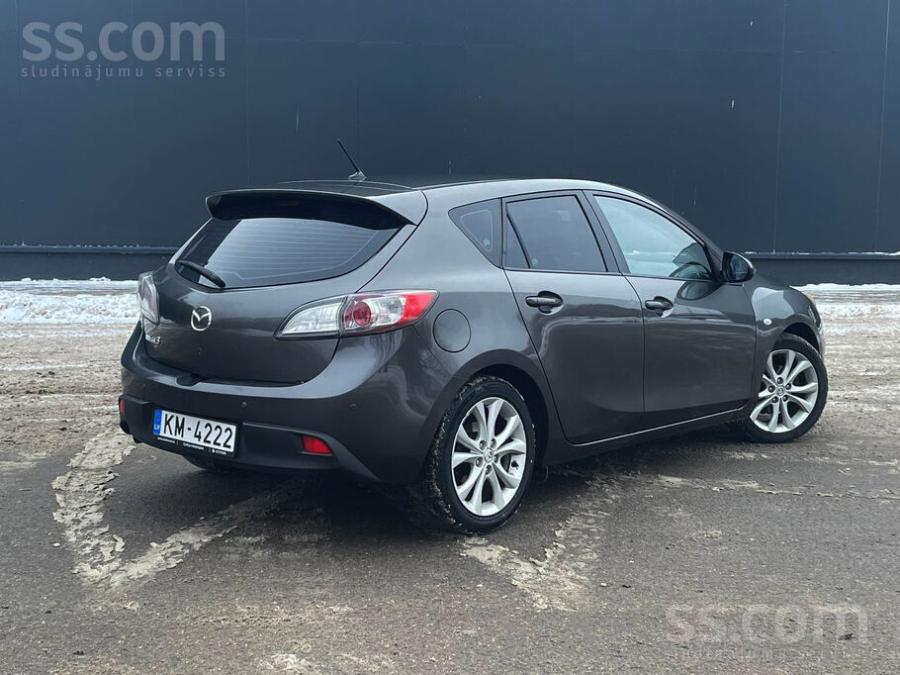 Pelēks Mazda 3 2010 Rīga, ar dzinēja tilpumu 1.60 L un nobraukumu 270 tūkst. km par 3250 €, foto 4 vietnē AUTOMOTO.COM.LV