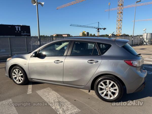 Grey Mazda 3 2010 in Tallinn, with an engine capacity of 2.00 L and mileage of 214 thousand km for 3190 €, photo 4 on AUTOMOTO.COM.LV