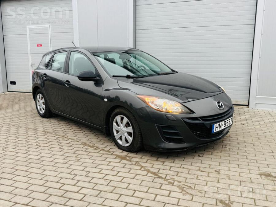 Grey Mazda 3 2010 in Riga, with an engine capacity of 1.60 L and mileage of 245 thousand km for 1300 €, photo 4 on AUTOMOTO.COM.LV