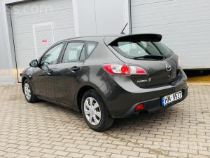 Grey Mazda 3 2010 in Riga, with an engine capacity of 1.60 L and mileage of 245 thousand km for 1300 €, photo 5 on AUTOMOTO.COM.LV