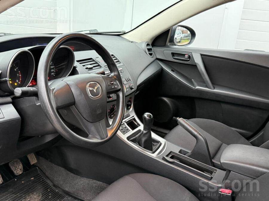 Grey Mazda 3 2010 in Riga, with an engine capacity of 1.60 L and mileage of 245 thousand km for 1300 €, photo 8 on AUTOMOTO.COM.LV