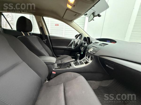 Grey Mazda 3 2010 in Riga, with an engine capacity of 1.60 L and mileage of 245 thousand km for 1300 €, photo 8 on AUTOMOTO.COM.LV