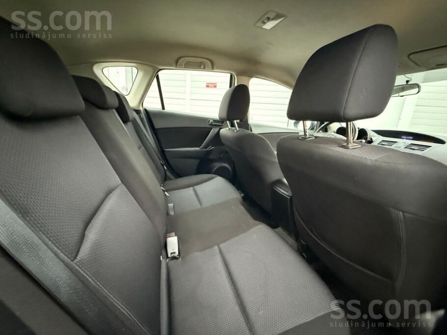 Grey Mazda 3 2010 in Riga, with an engine capacity of 1.60 L and mileage of 245 thousand km for 1300 €, photo 10 on AUTOMOTO.COM.LV