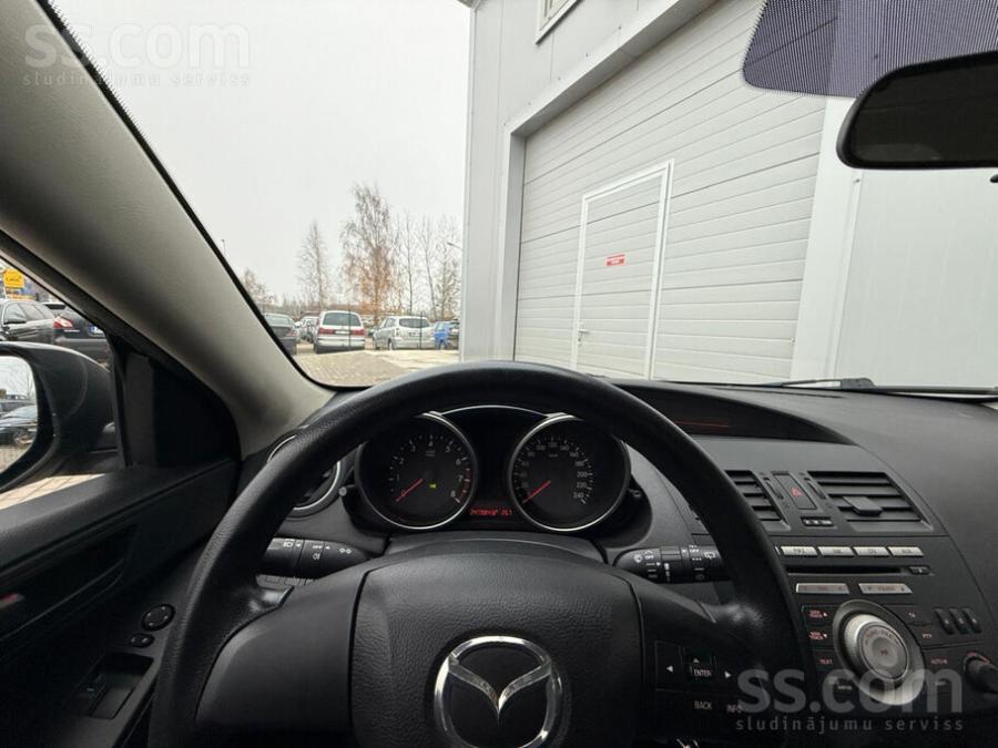 Grey Mazda 3 2010 in Riga, with an engine capacity of 1.60 L and mileage of 245 thousand km for 1300 €, photo 13 on AUTOMOTO.COM.LV