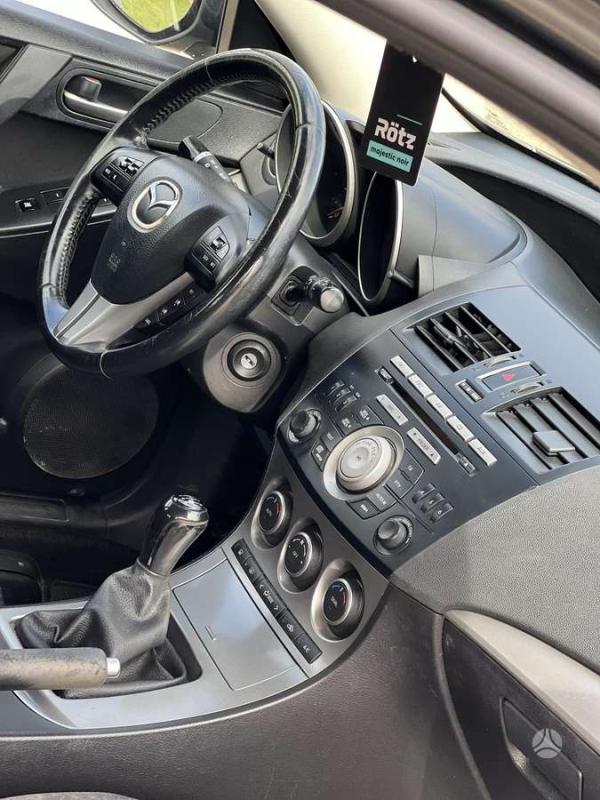 Pelēks Mazda 3 2010 Radviliškis, ar dzinēja tilpumu 1.56 L un nobraukumu 345 tūkst. km par 2150 €, foto 9 vietnē AUTOMOTO.COM.LV