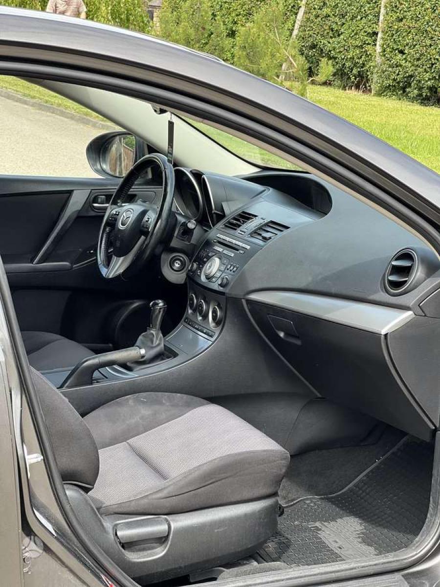 Pelēks Mazda 3 2010 Radviliškis, ar dzinēja tilpumu 1.56 L un nobraukumu 345 tūkst. km par 2150 €, foto 11 vietnē AUTOMOTO.COM.LV