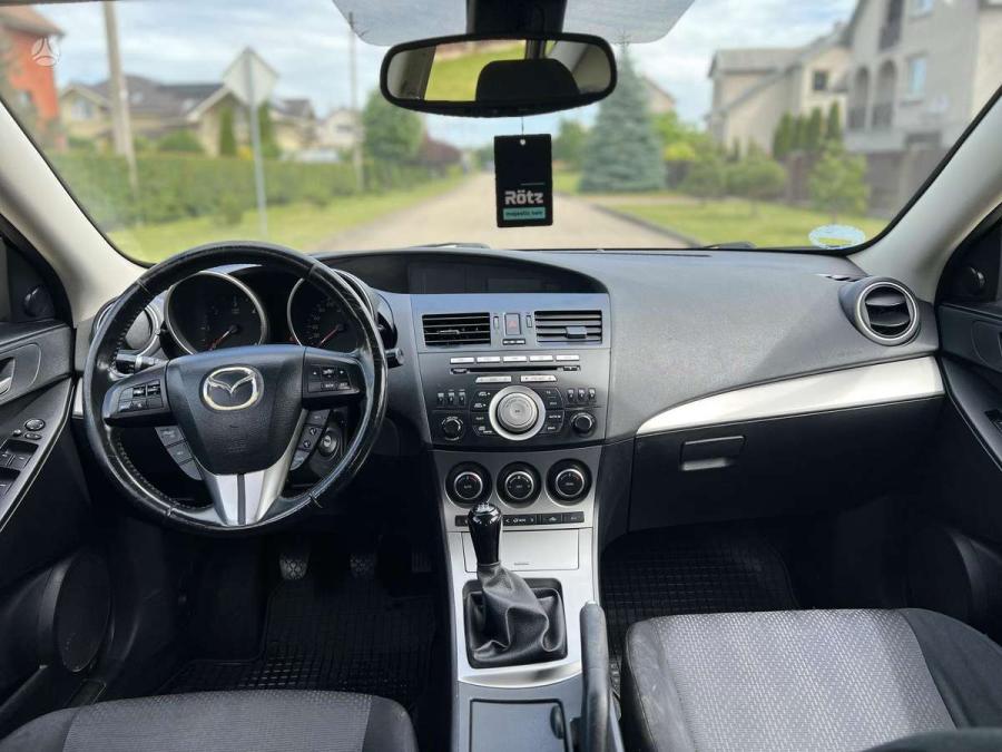 Pelēks Mazda 3 2010 Radviliškis, ar dzinēja tilpumu 1.56 L un nobraukumu 345 tūkst. km par 2150 €, foto 12 vietnē AUTOMOTO.COM.LV