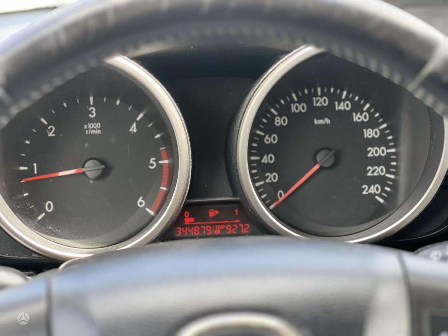Pelēks Mazda 3 2010 Radviliškis, ar dzinēja tilpumu 1.56 L un nobraukumu 345 tūkst. km par 2150 €, foto 14 vietnē AUTOMOTO.COM.LV