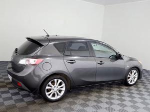 Grey Mazda 3 2010 in Tallinn, with an engine capacity of 1.60 L and mileage of 232 thousand km for 1299 €, photo 11 on AUTOMOTO.COM.LV